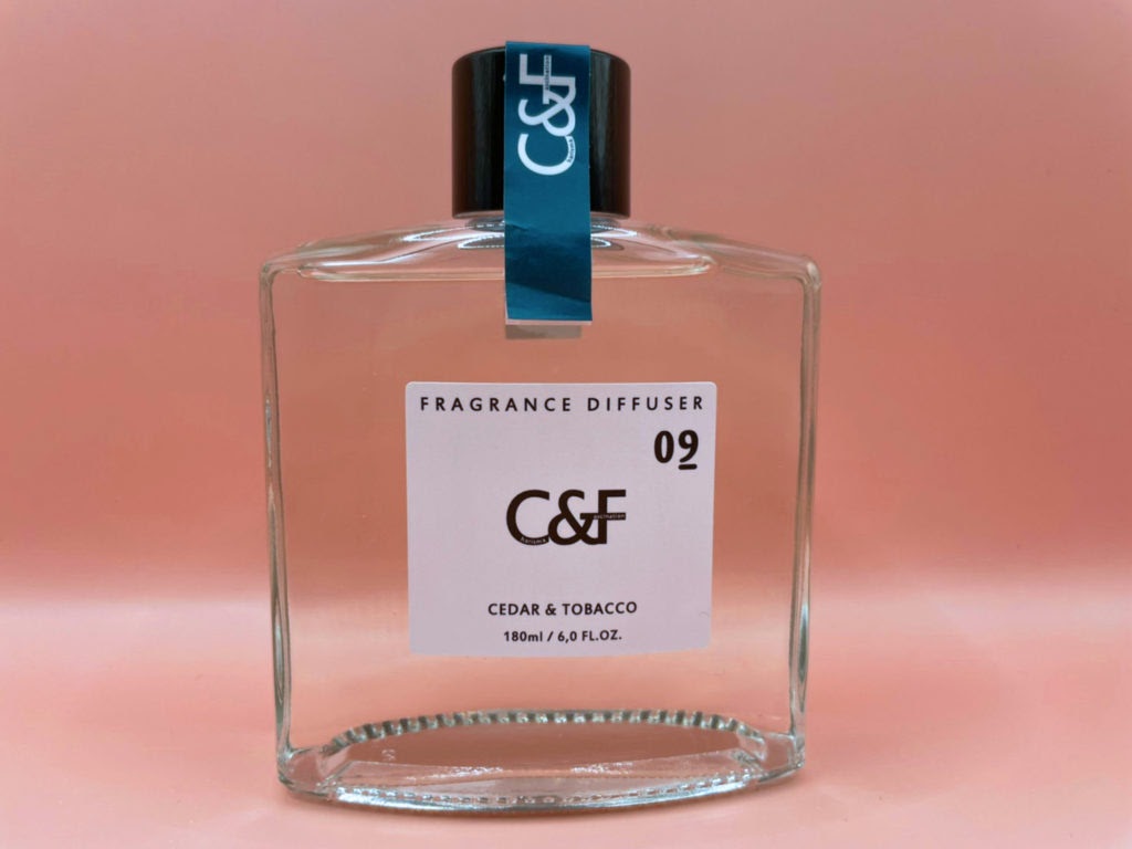 【香芬?C&F時尚香芬】都會系精油擴香組 | 法國香水總監監製而成~打造有質感的香芬生活(•‿•) | 跟著瑪姬瘋玩趣